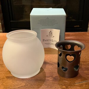 Partylite P7975 Beating Heart Tealight Holder With Frosted Glass Holder ...