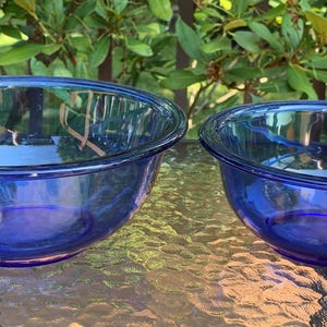 Vintage Pyrex Set of Two Cobalt Blue Nesting Mixing Bowls 322 1 Qt. 323 ...