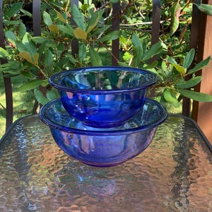 Vintage Pyrex Set of Two Cobalt Blue Nesting Mixing Bowls 322 1 Qt. 323 ...
