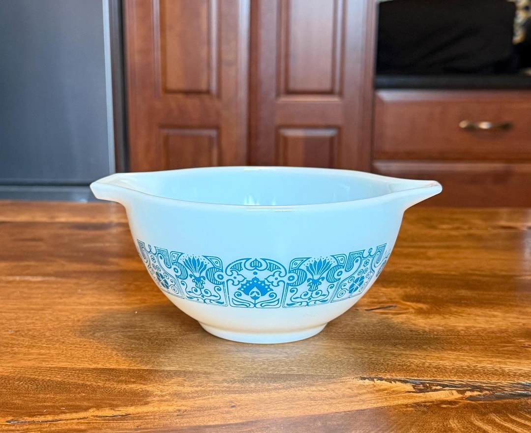 Vintage Pyrex Horizon Blue Cinderella Mixing Bowl #441 - 1 1/2 Pt ...