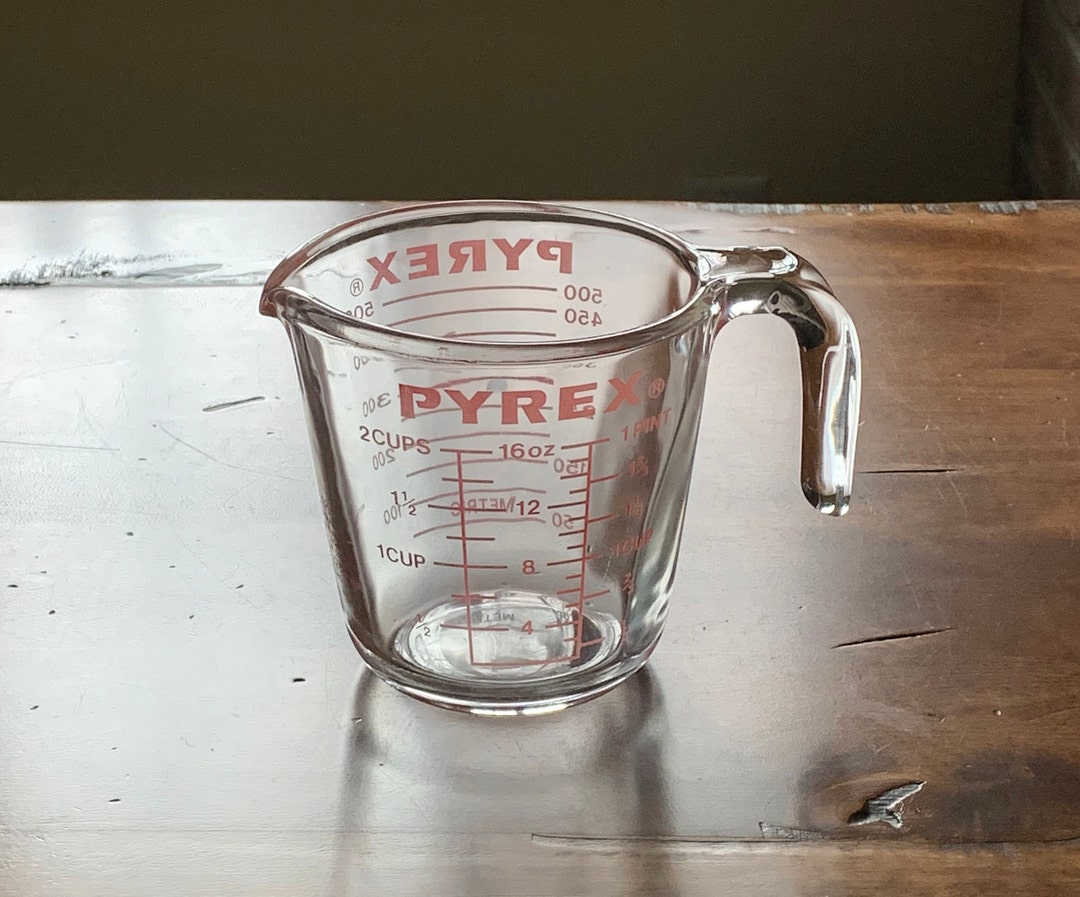 Vintage Pyrex Open Handle 2 Cup Measuring Cup 516 With Metrics - Very ...
