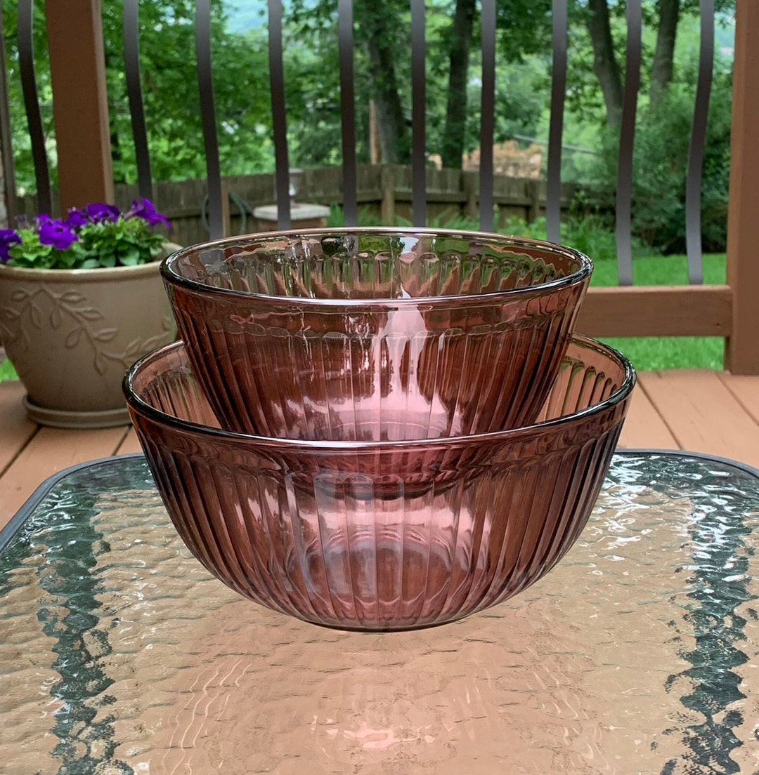 Vintage Set of 2 Pyrex Cranberry - 7403-S - 2.5 Qt. (10 Cup) and 7402-S ...