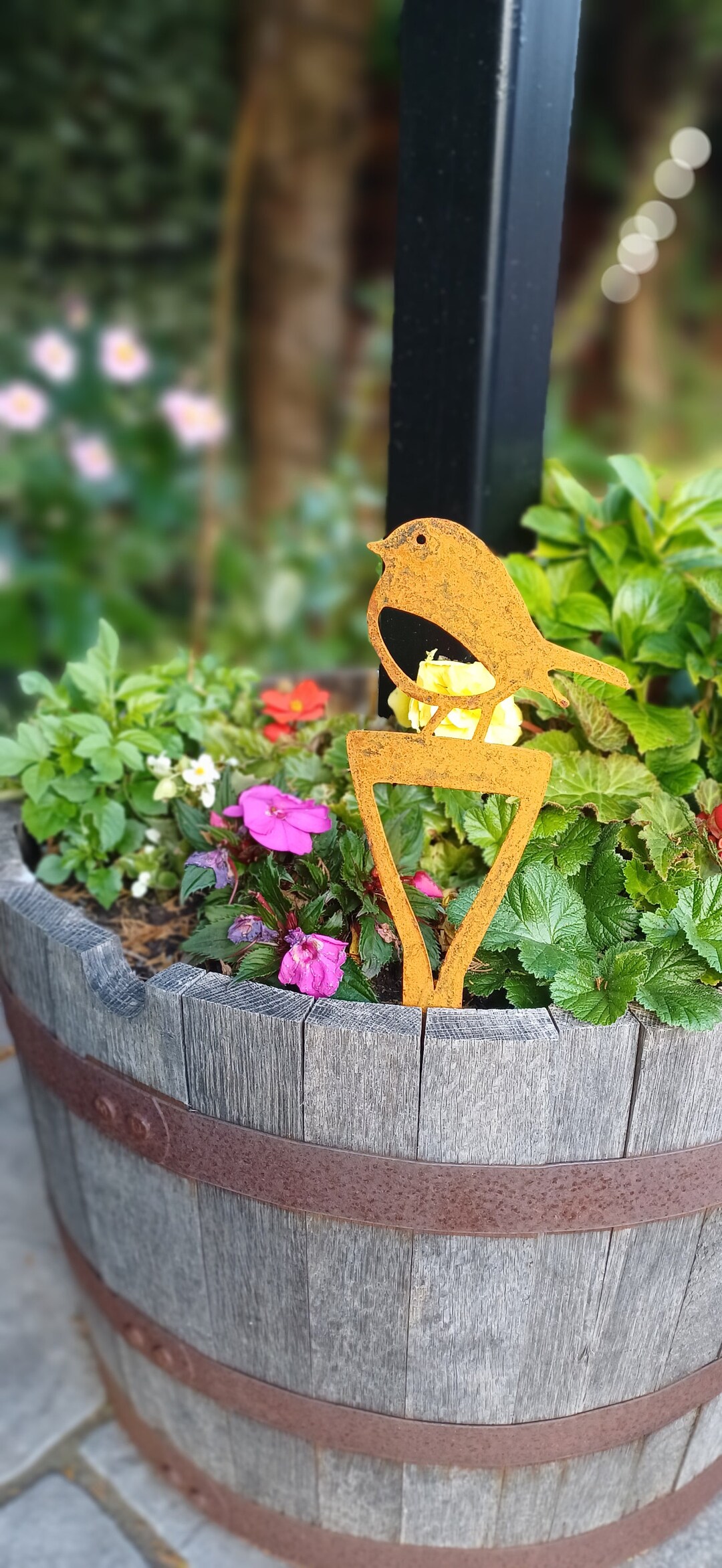 Rusty Robin on Spade Metal Robin Shovel Garden Decor Bird Design Garden ...