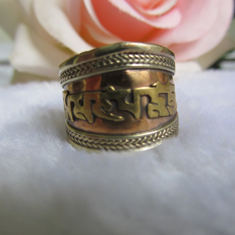 Exotic Ring - Etsy