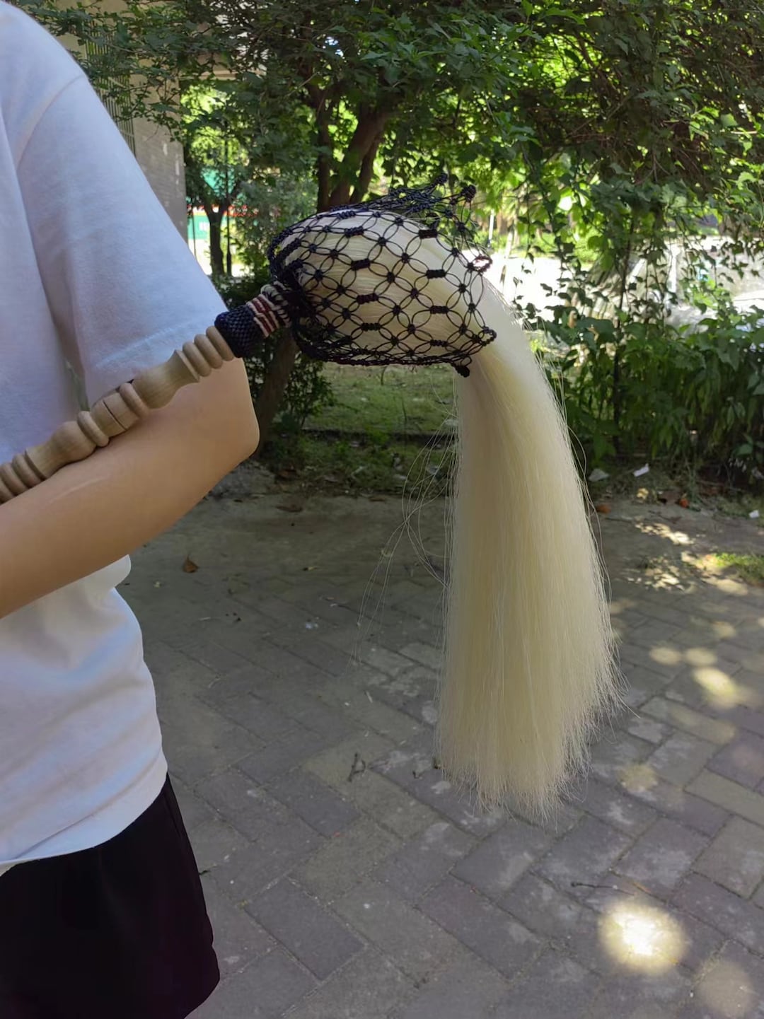 Exquisite Natrue White Real Horse Tail Buddha Dust Props Wood Handle ...