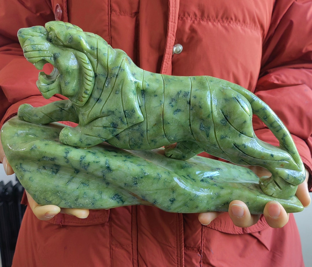 Natural Green Jade Carved 12 Zodiac Year Tiger Animal Lucky Sculpture ...