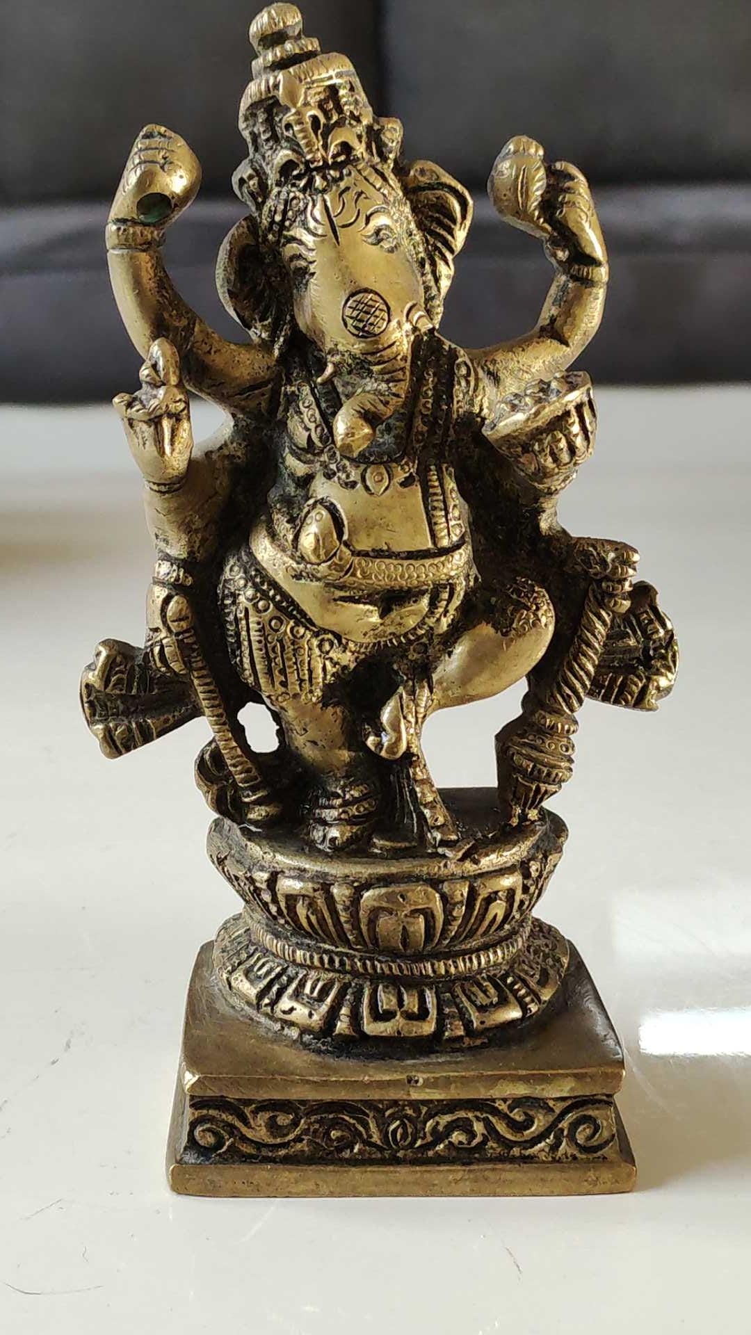 Hindu Lucky Sculpture/figurine of Lord Ganesh in Dancing Pose on Lotus ...