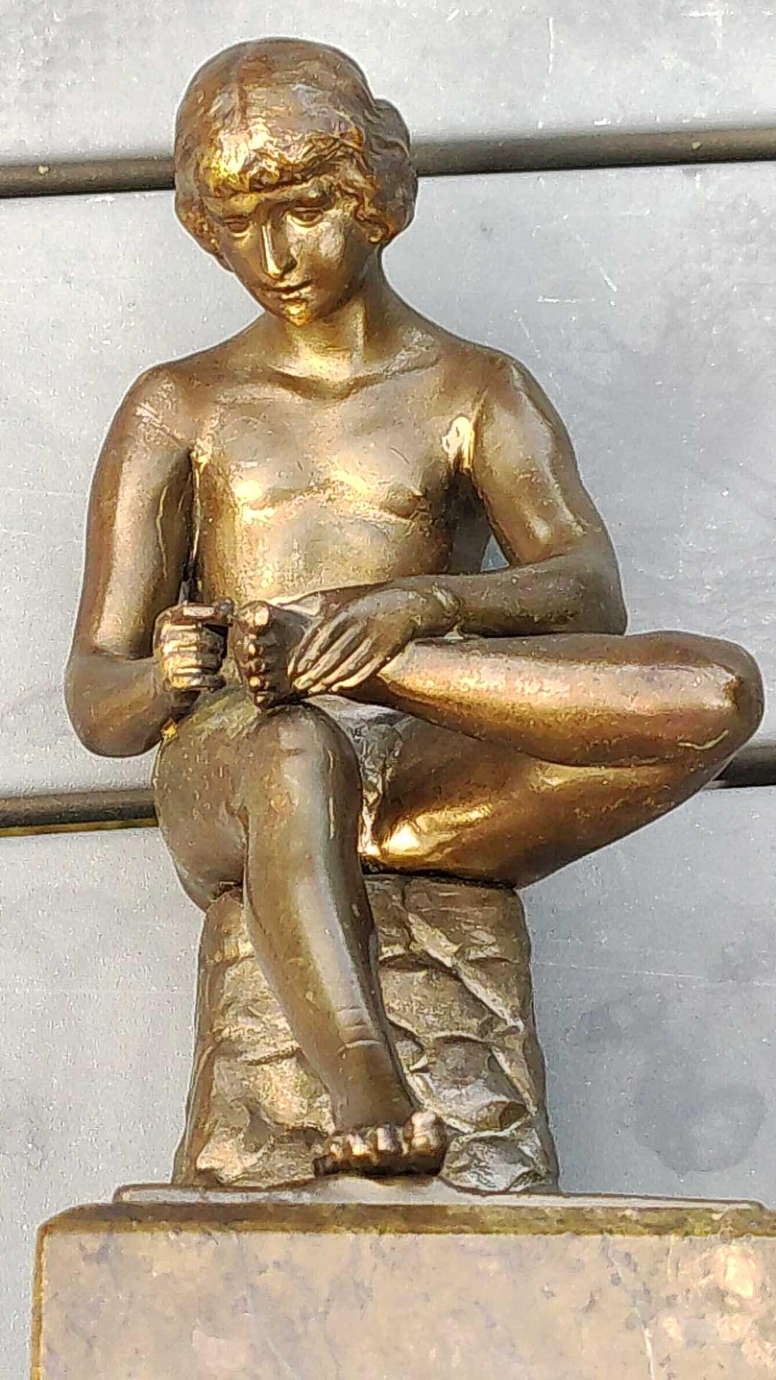 Reproduction Sculpture "the Thorn Puller"/spinario in Bronze With ...