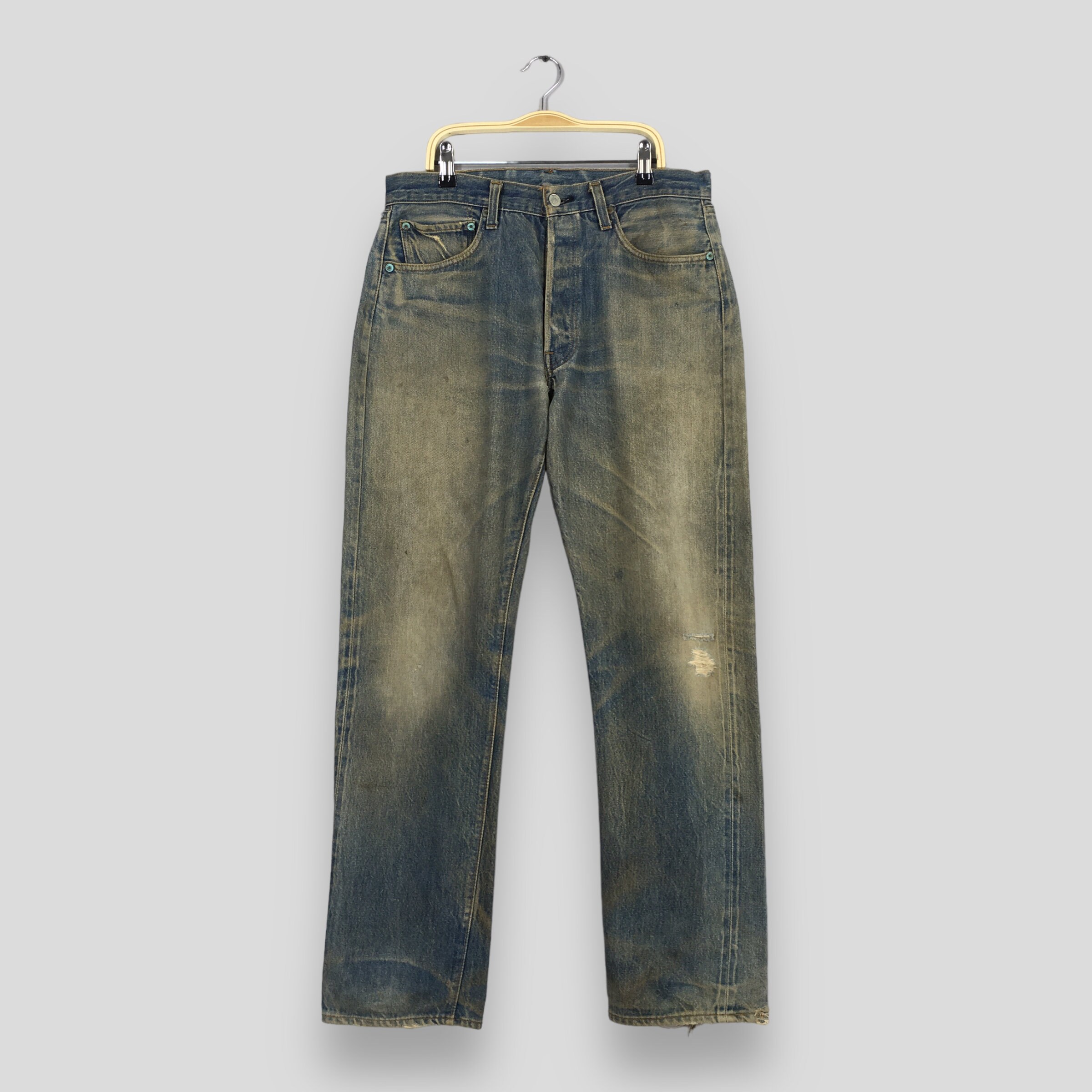 Size 31x31 Vintage 90s Levi's 501 Faded Blue Jeans Light Size 31x31 Vintage 90s Levi's 501 Faded Blue Jeans Light
