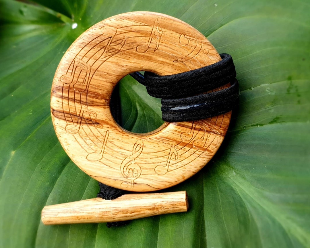 Oak Wood Toggleloxx Loc Tie With Musical Notes Engraved Design, Hand ...