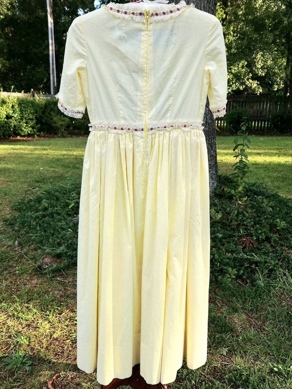 Wonderful Yellow Victorian Dress with Matching Bonnet… - Gem