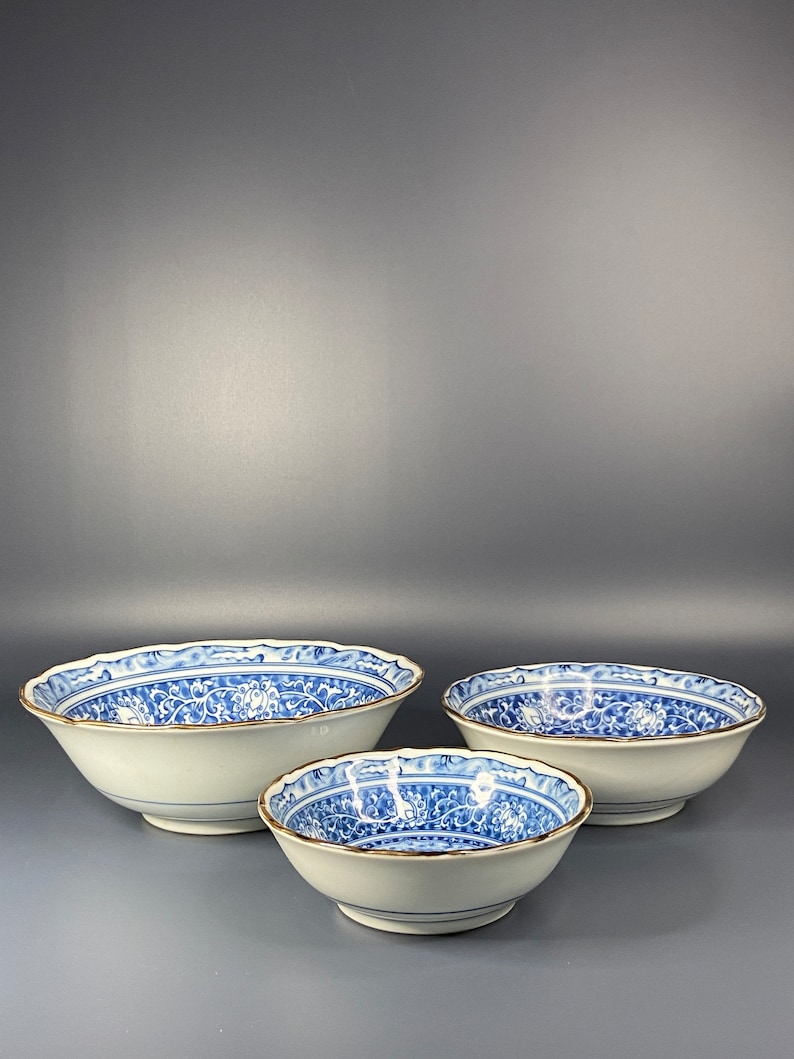 Vintage Japanese Signed Blue and White Porcelain Serving Bowl. Set of 3 ...