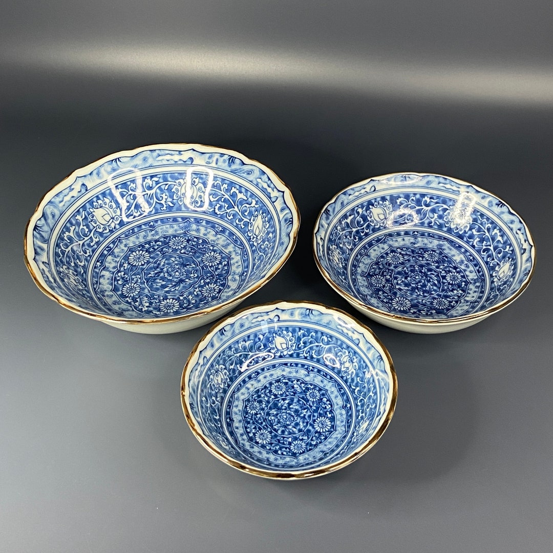 Vintage Japanese Signed Blue and White Porcelain Serving Bowl. Set of 3 ...