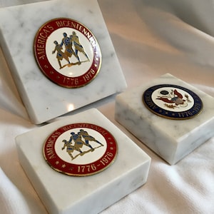 BICENTENNIAL PAPERWEIGHT – Marble With Enamel Seal (1976) - Etsy