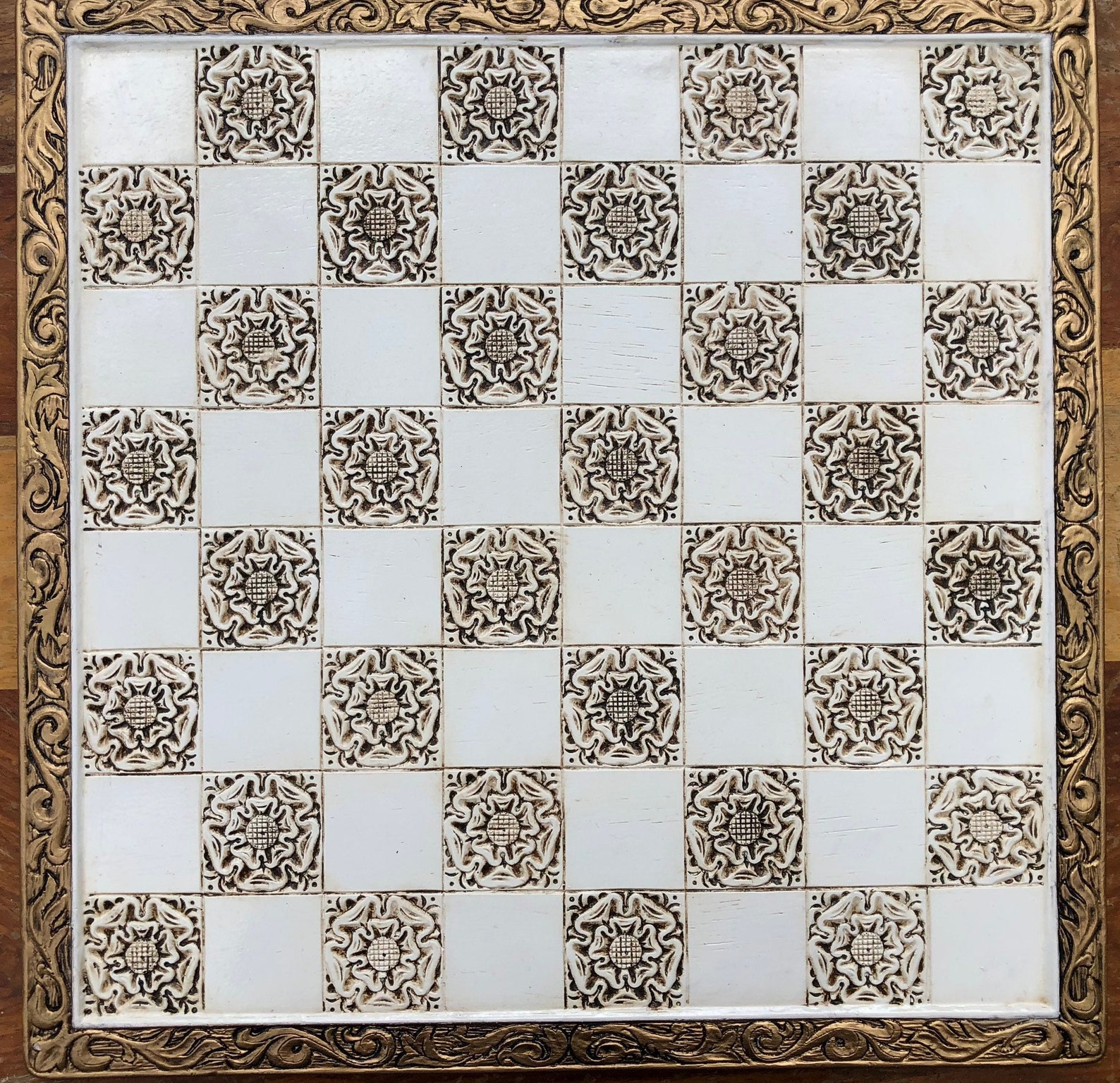 Rustic Chess Board - York Rose Gothic Motif With Engraved Border ...