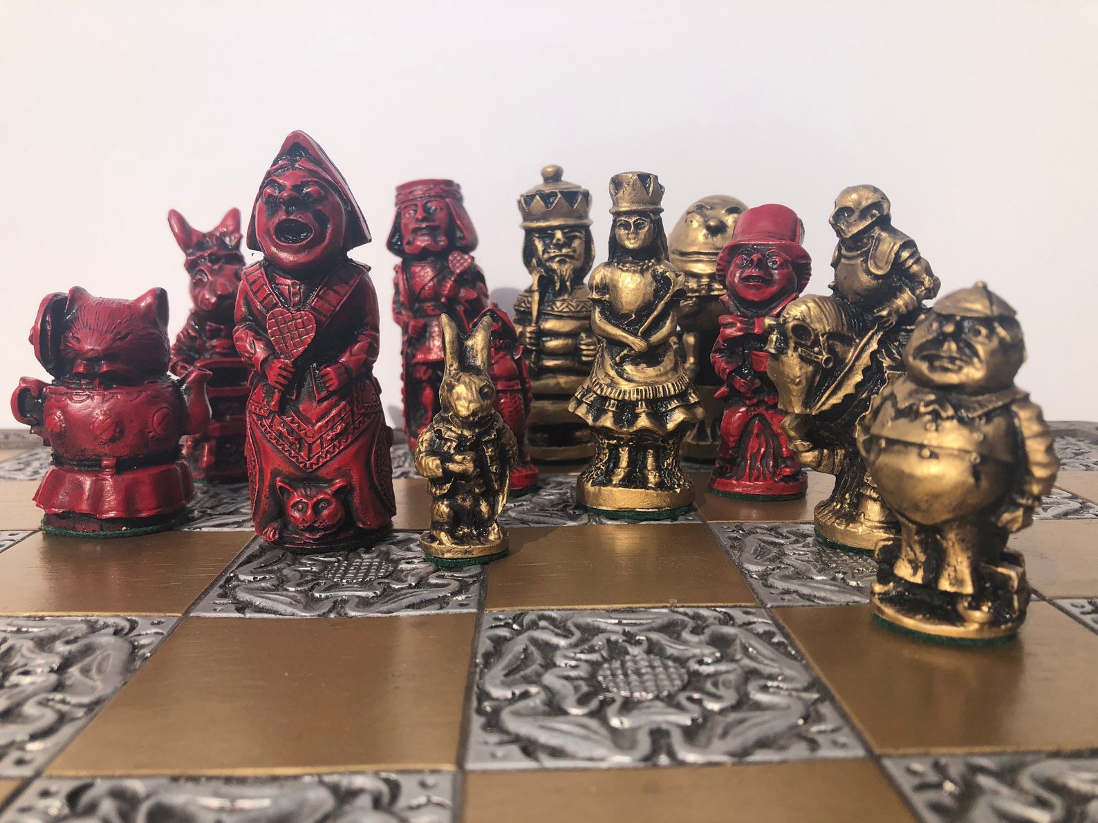 Alice in Wonderland Chess Set - Through the Looking Glass Chess Set ...