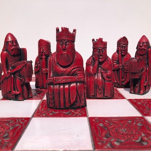Lewis Chessmen - Extra Large Isle of Lewis Chess Set - Aged Bone ...