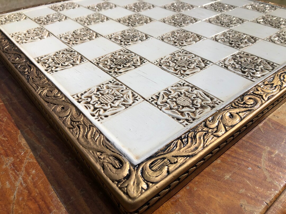 Rustic Chess Board - York Rose Gothic Motif With Engraved Border ...