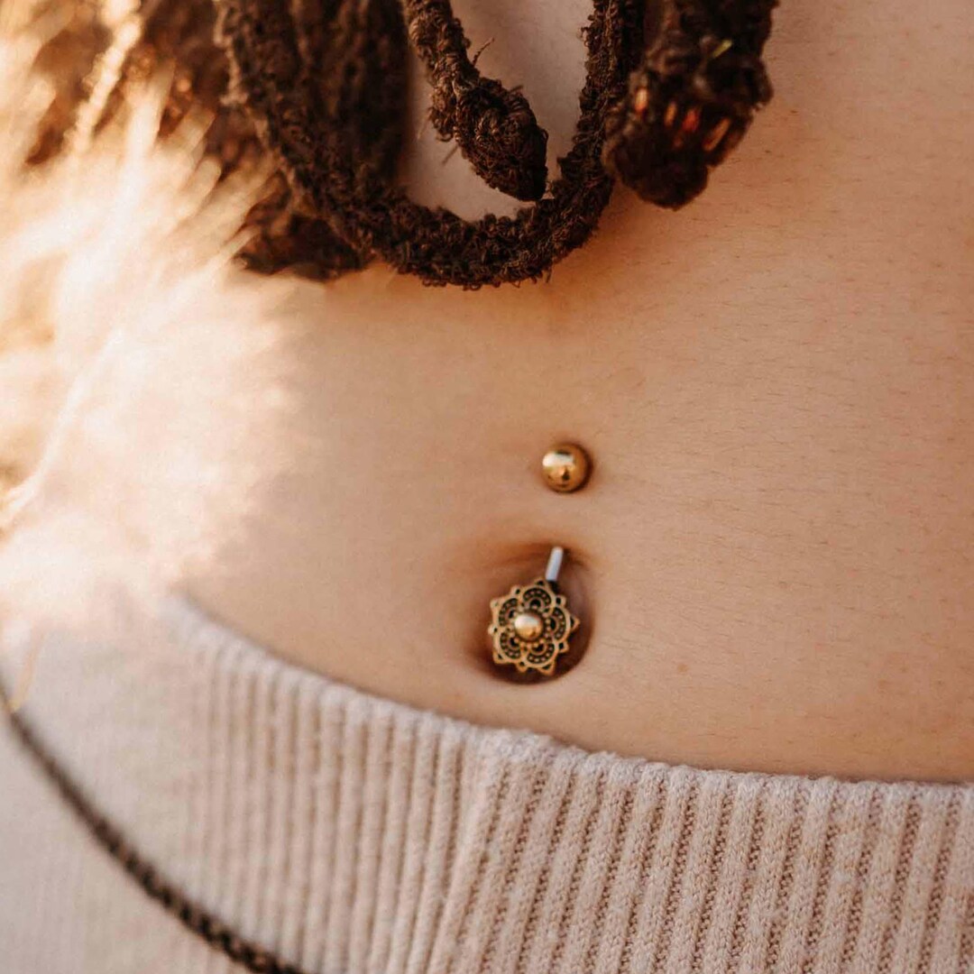 Belly Button Piercing Pavitra Silver & Gold // Mandala Boho Bohochick ...