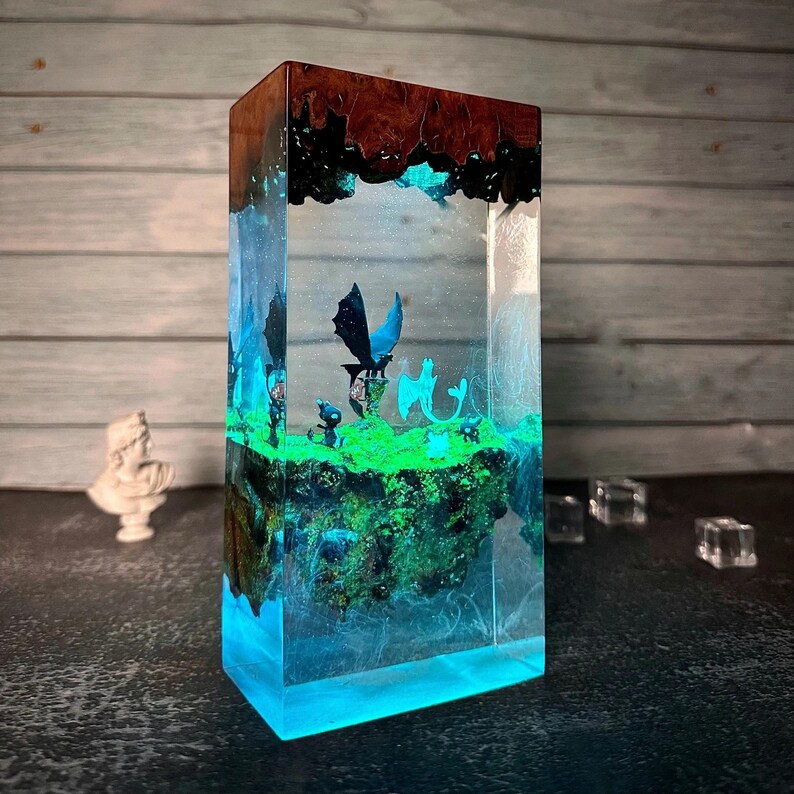 Toothless & Light Fury Resin Lamp | Dragon Family LED Diorama ...