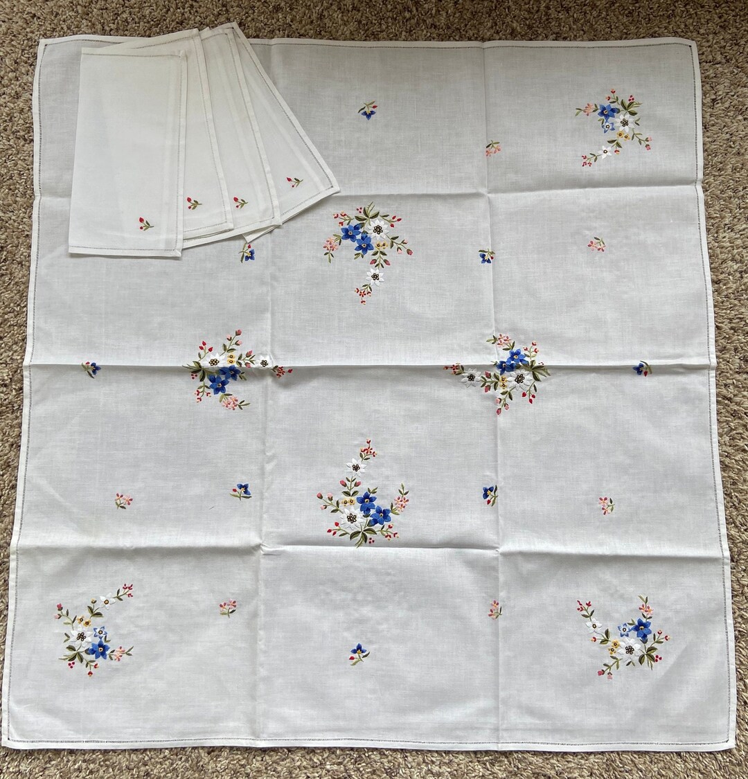 Swiss Embroidered Tablecloth and Napkin Set of 4 - Etsy