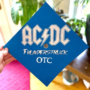 Custom Painted Graduation Cap Topper - Etsy
