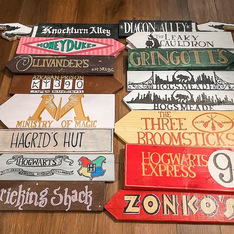 Room of Requirement - Etsy