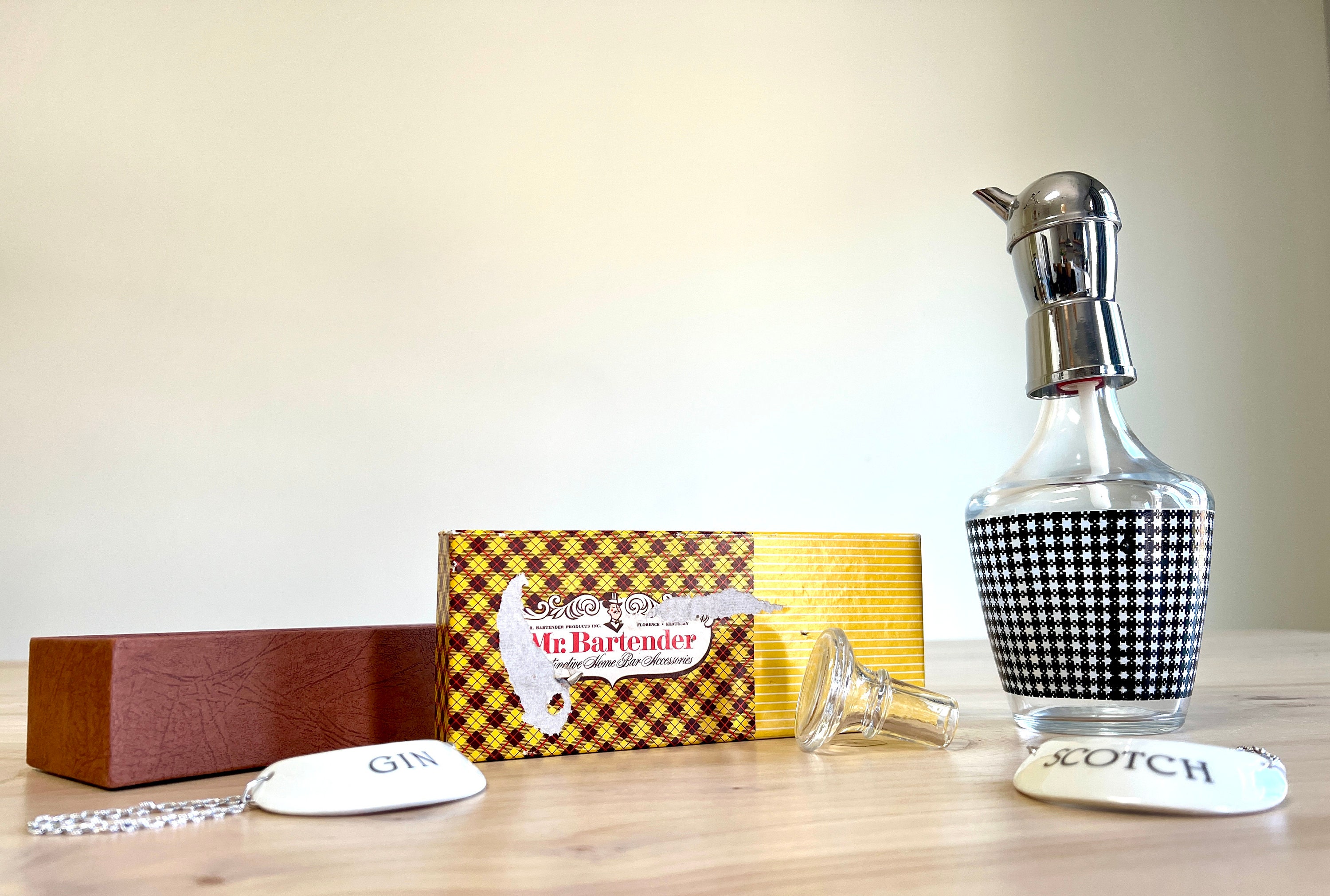 Add a unique vintage touch to your bar with this iconic jigger bar ...