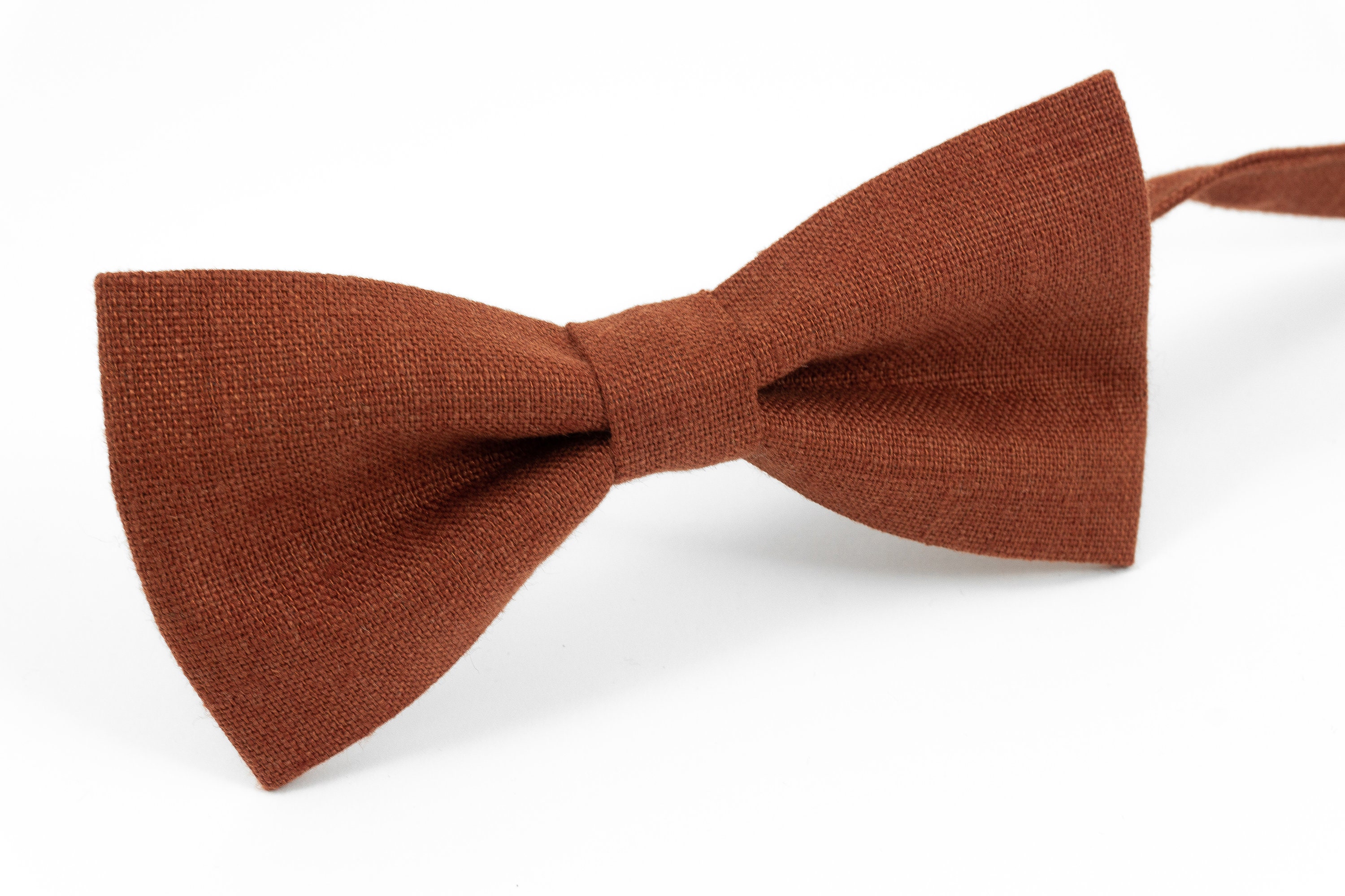 Rust color groomsmen bow tie for fall weddings / Fathers day | Etsy