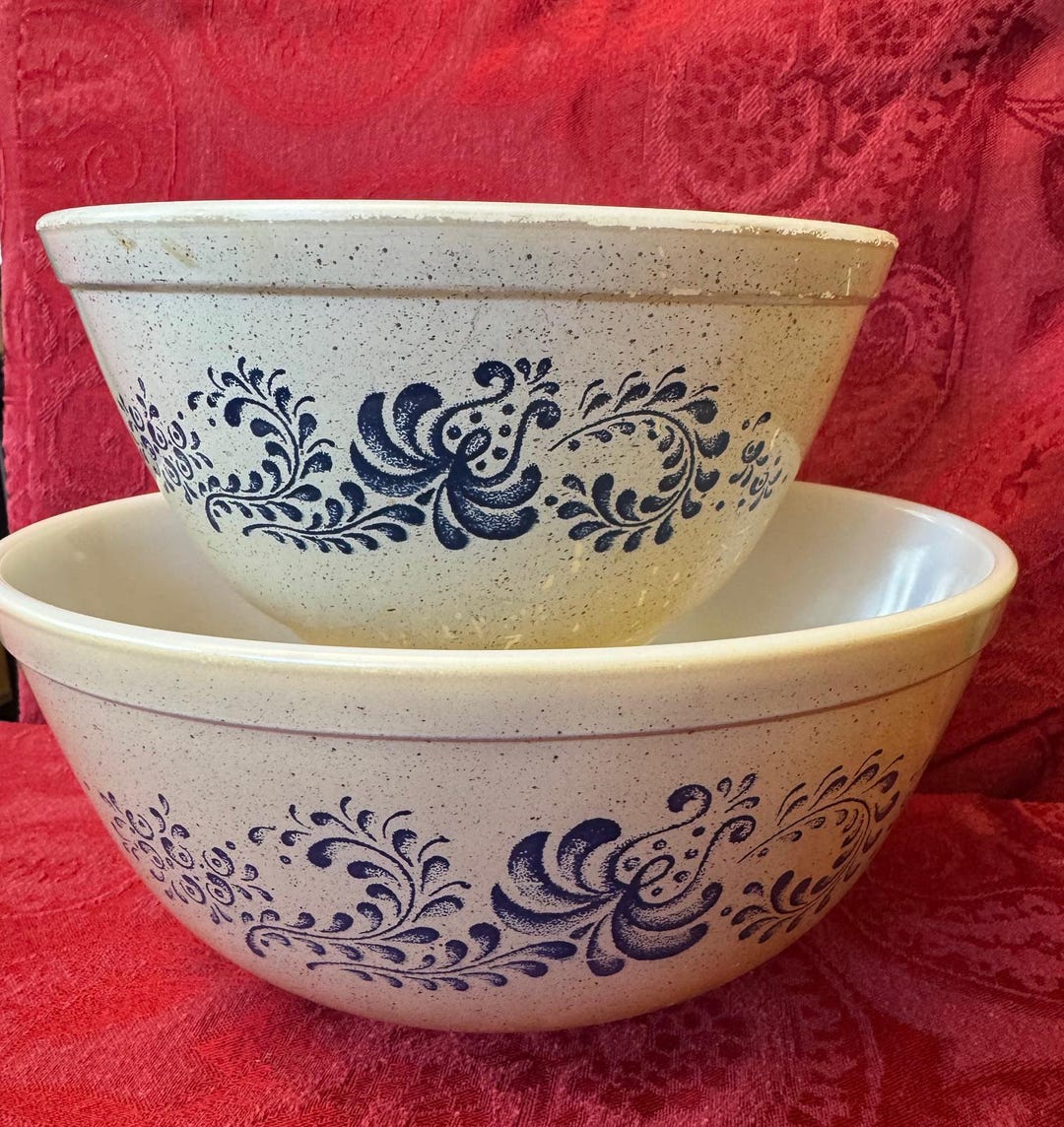 Vintage Pyrex Homestead Nesting Bowls ~ #402 and #403 ~ Antique Pyrex ...