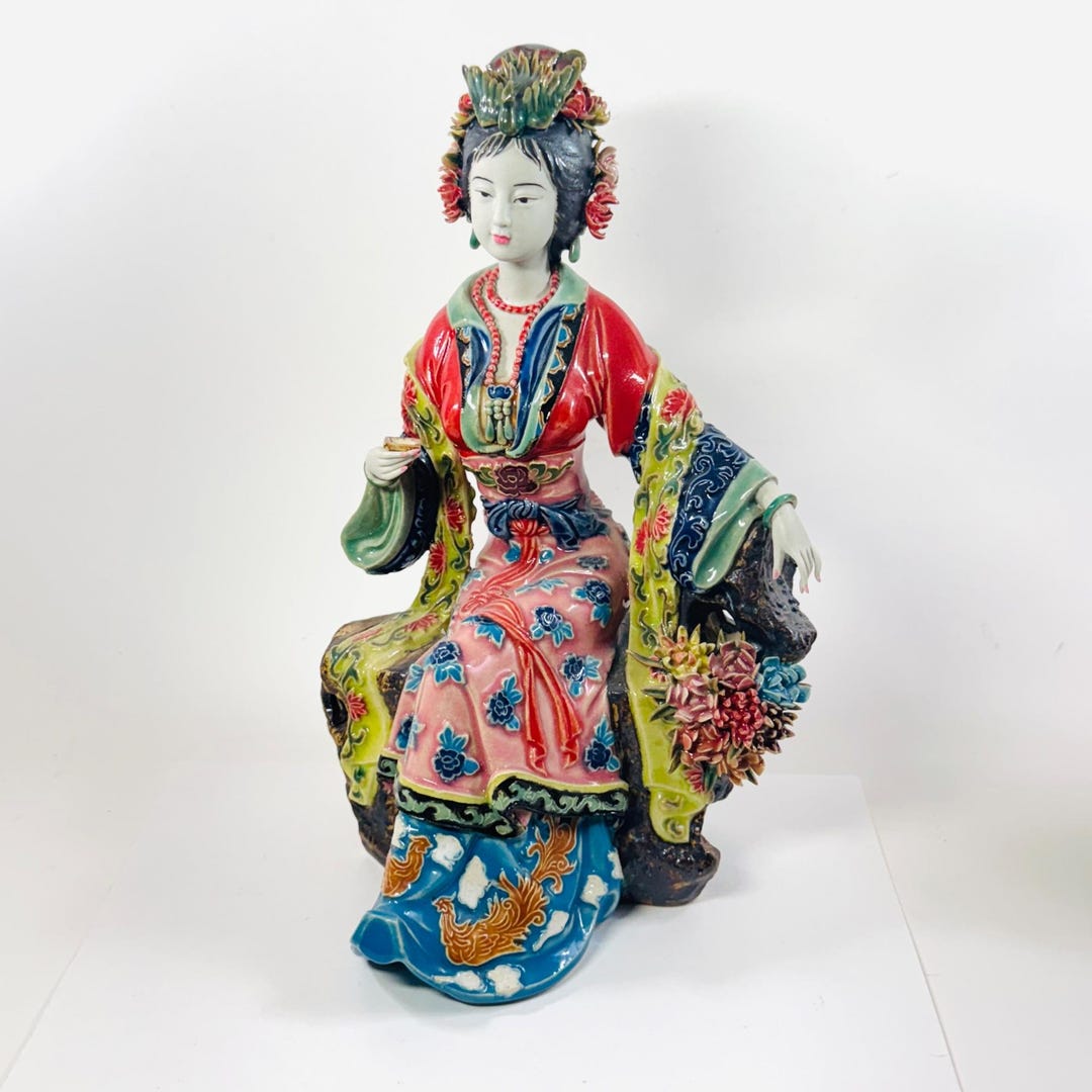 Vintage Chinese WUCAI Pottery Yang Guifei Lady Princess Girl Statue ...
