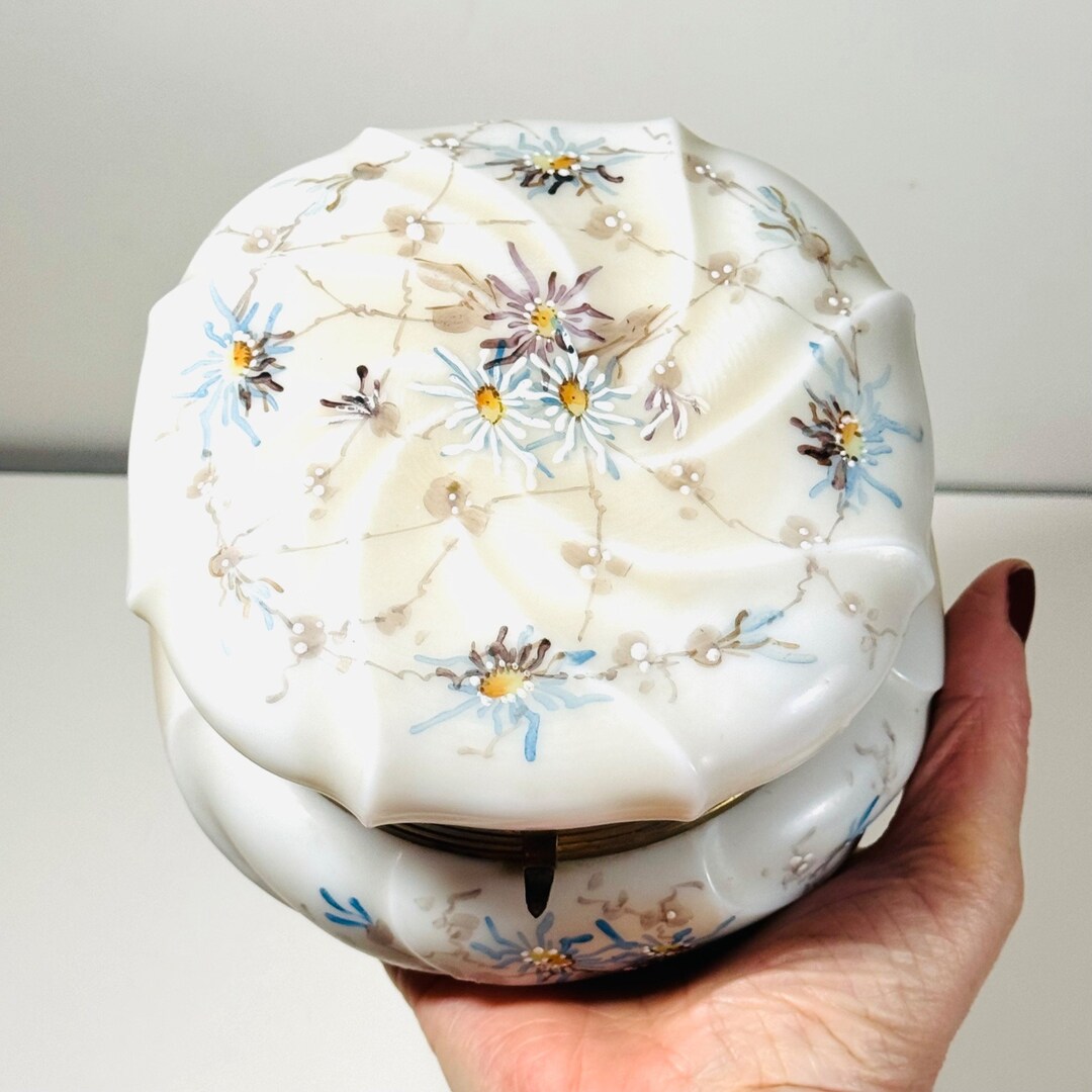 Vintage Signed Large Wavecrest Glass Dresser Box Jewelry Trinket ...
