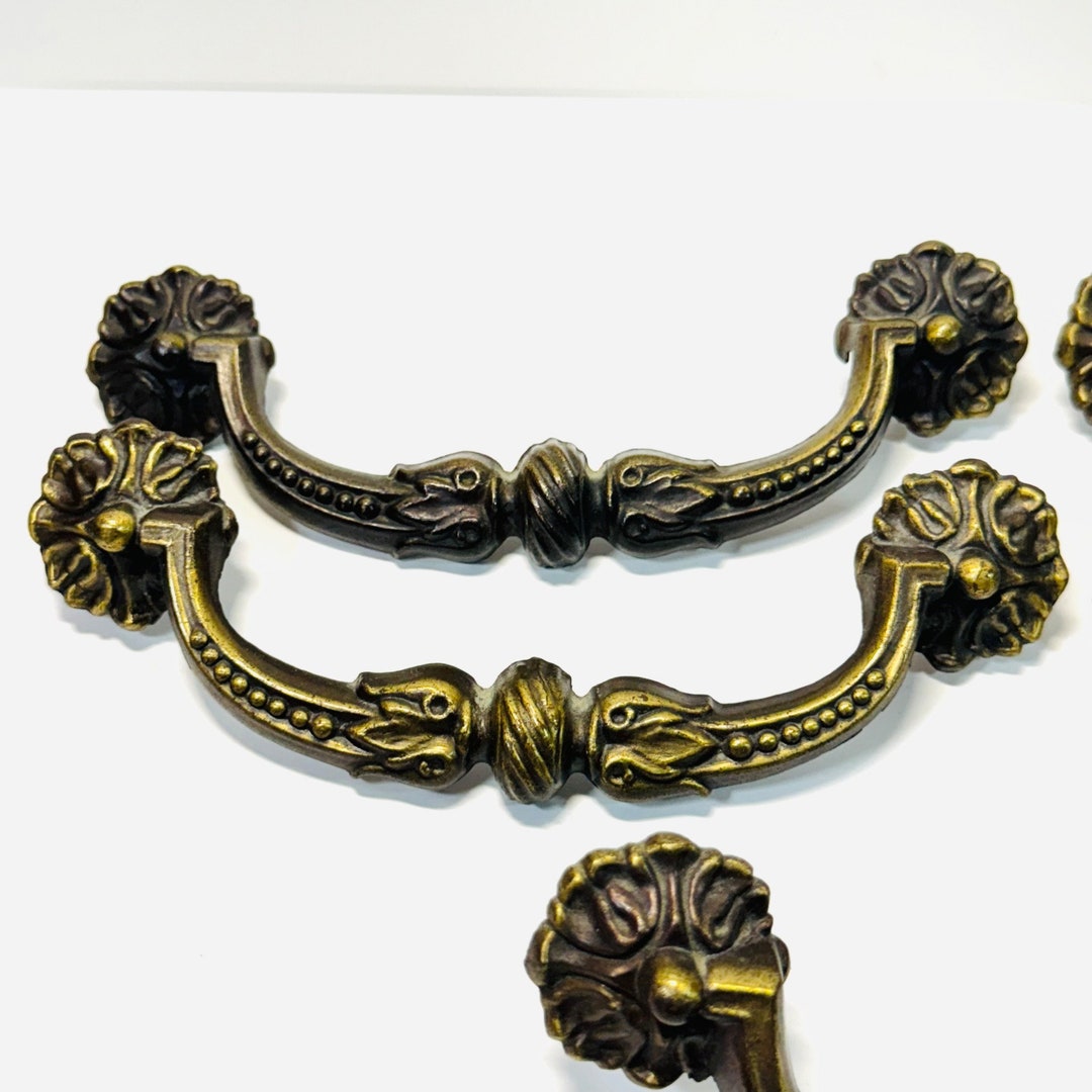 Lot of 5 Vintage Drawer Pulls Large Ornate - Etsy