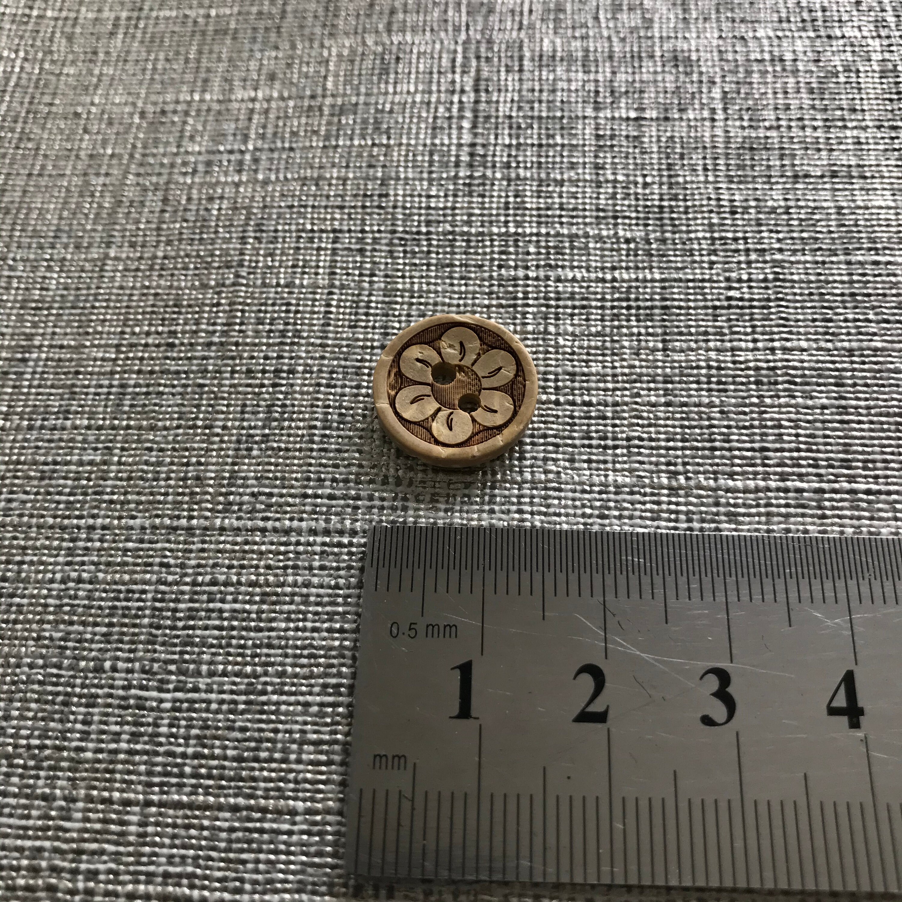 Coconut Shell Buttons With Daisy Pattern 15mm Pack of 10 - Etsy