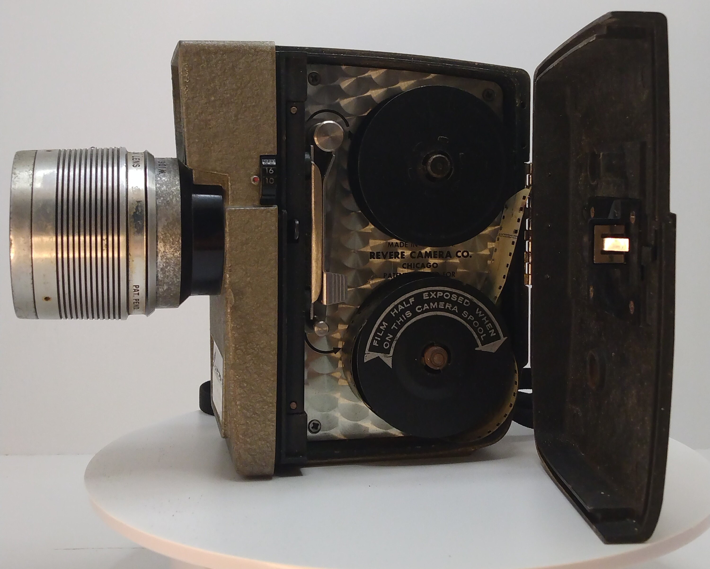 1962 Revere 8mm Vintage Camera - Etsy