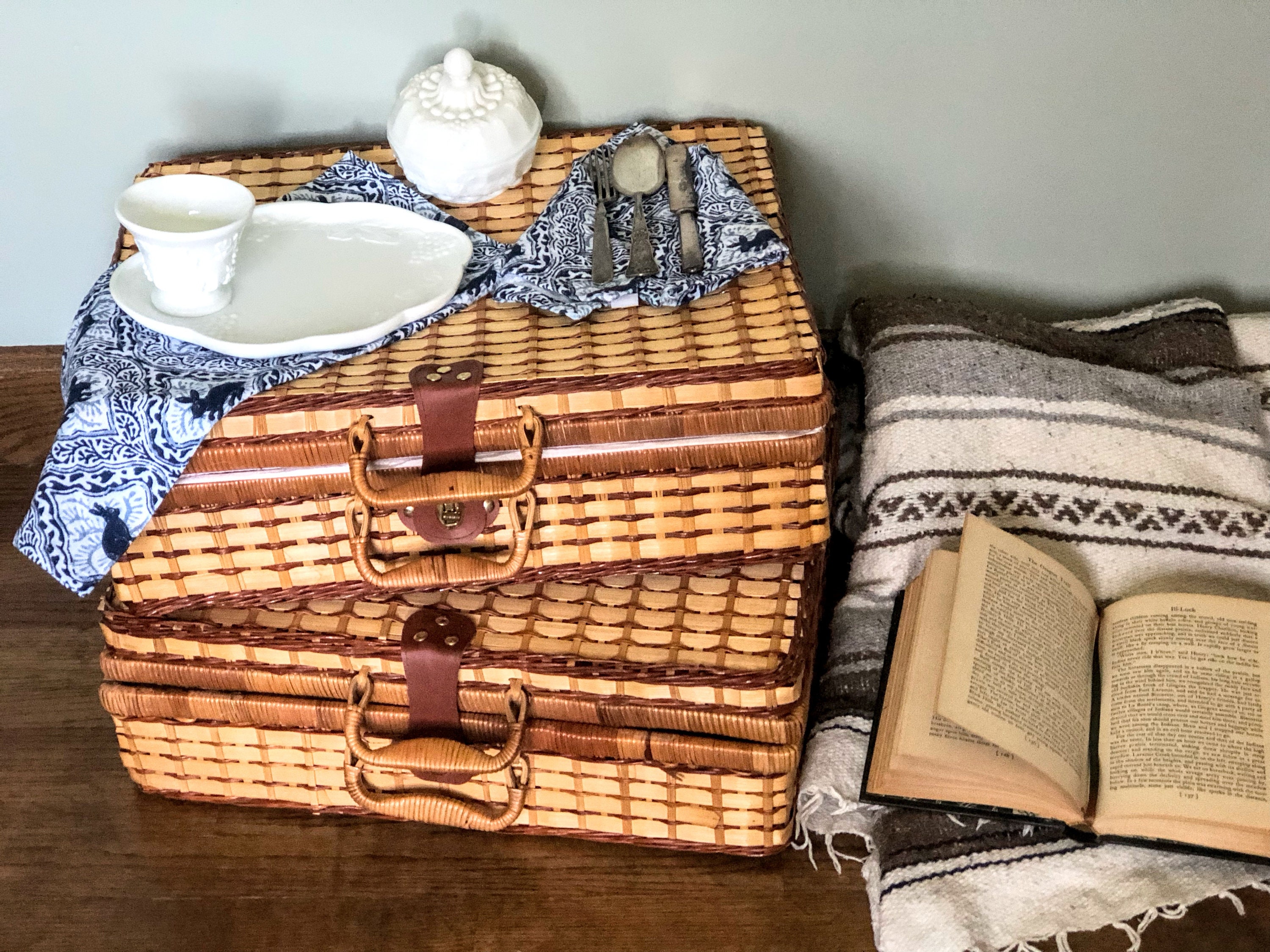 Vintage Wicker Picnic Basket Vintage Basket Storage - Etsy