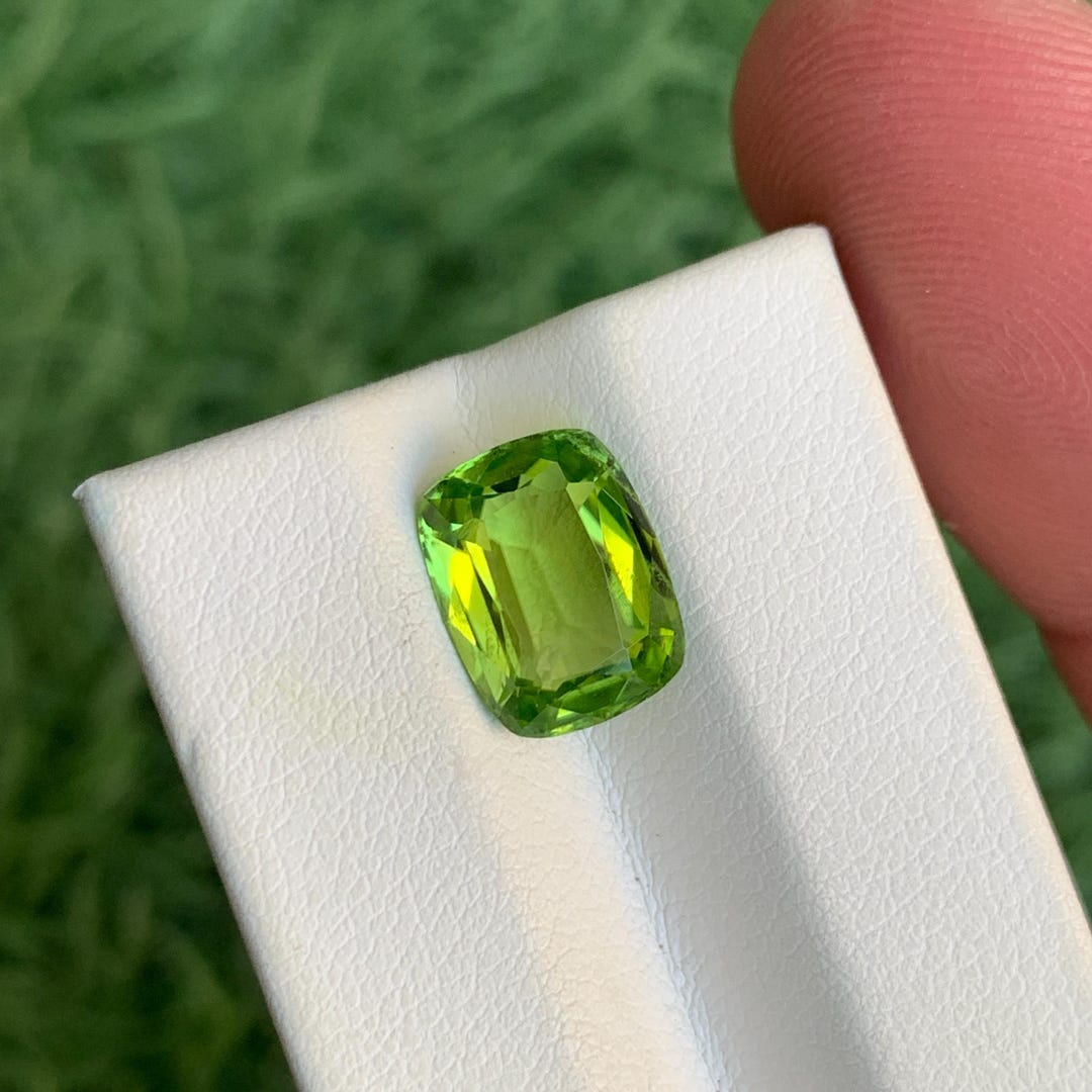 Natural Loose 4 Ct Radiant Cut Olive Green Peridot From Pakistan - Etsy