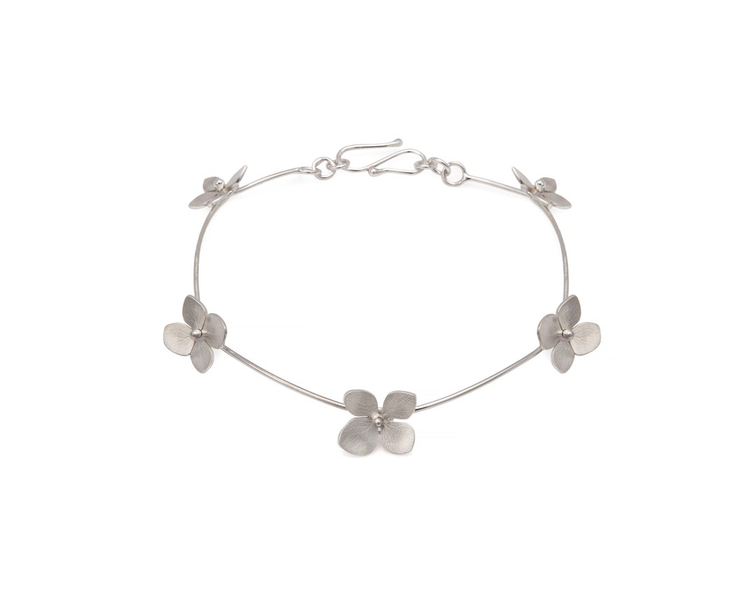 5 Flower Hydrangea Bracelet - Etsy