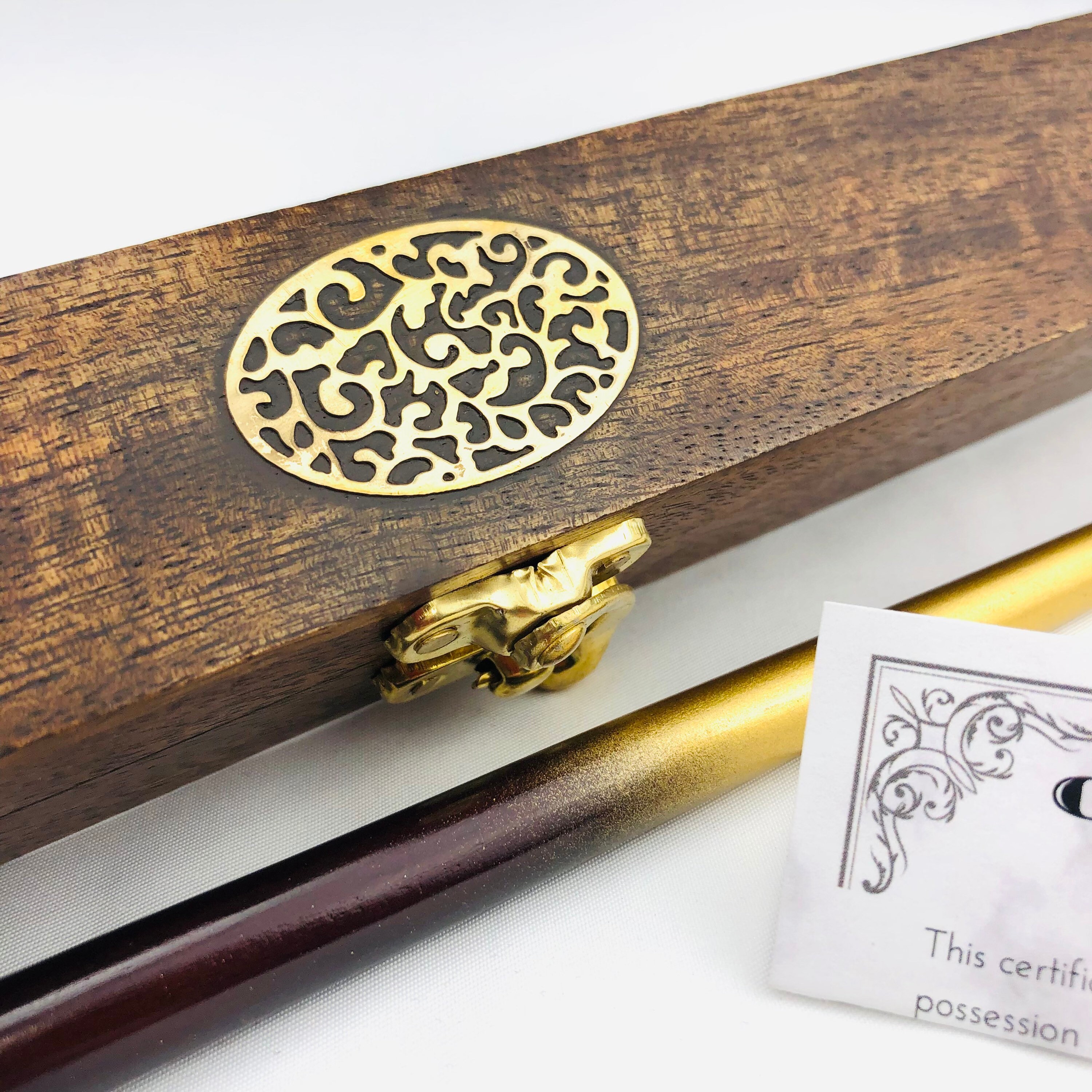 Witch and Wizard Wand in Real Wooden Display Box - Will O'wisp's Wand ...