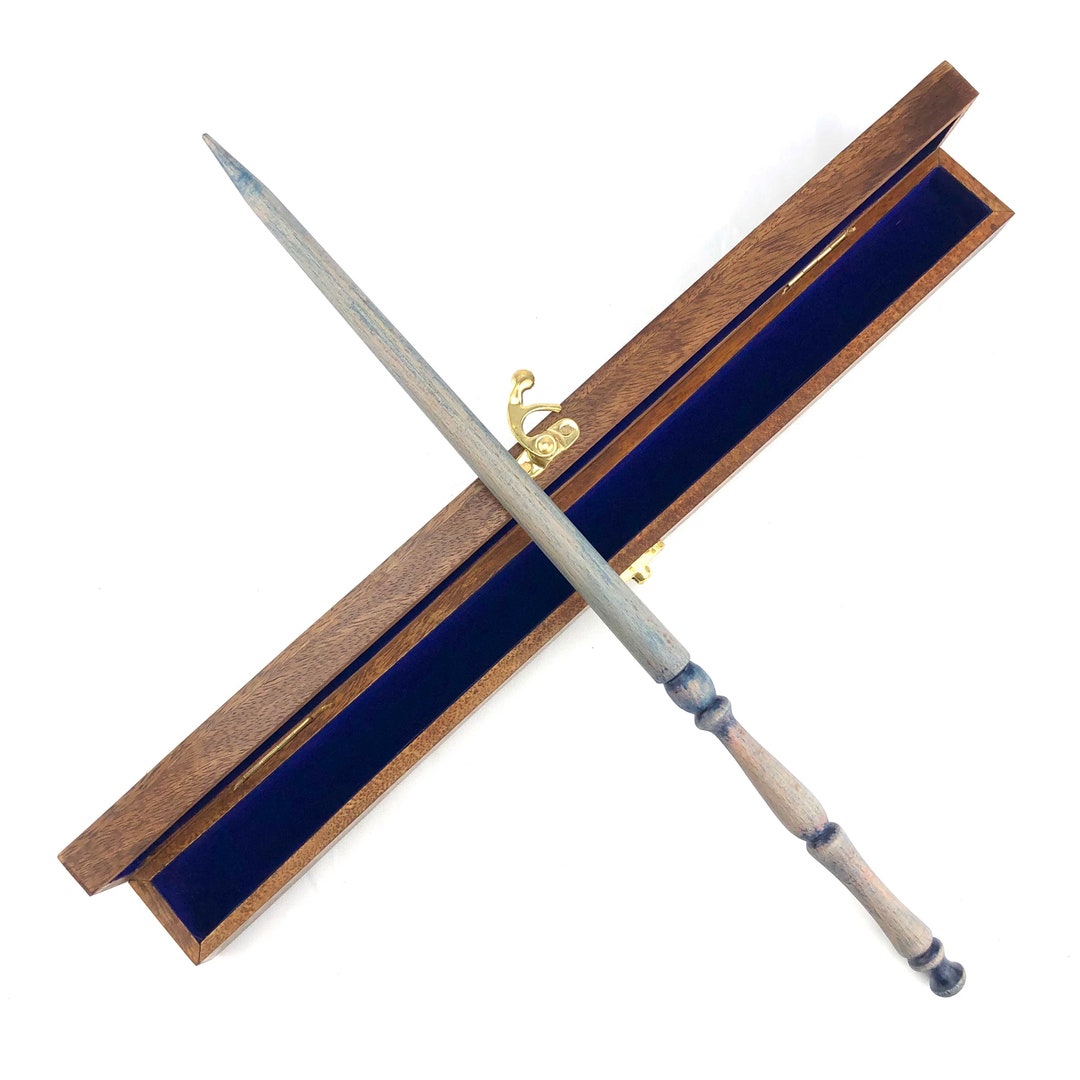 Witch and Wizard Wand in Real Wooden Display Box - Will O'wisp's Wand ...