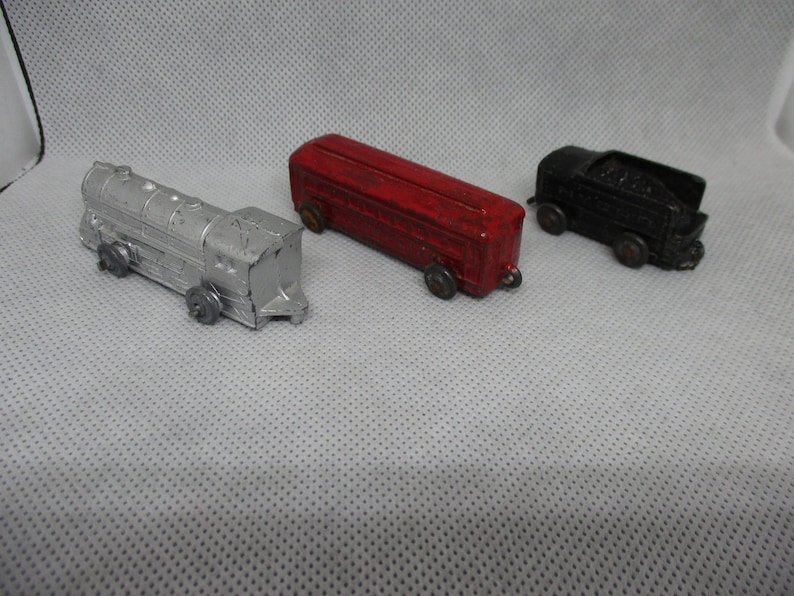 Vintage Miniature Cast Metal Train - Engine and Two Cars (prewar) - Etsy