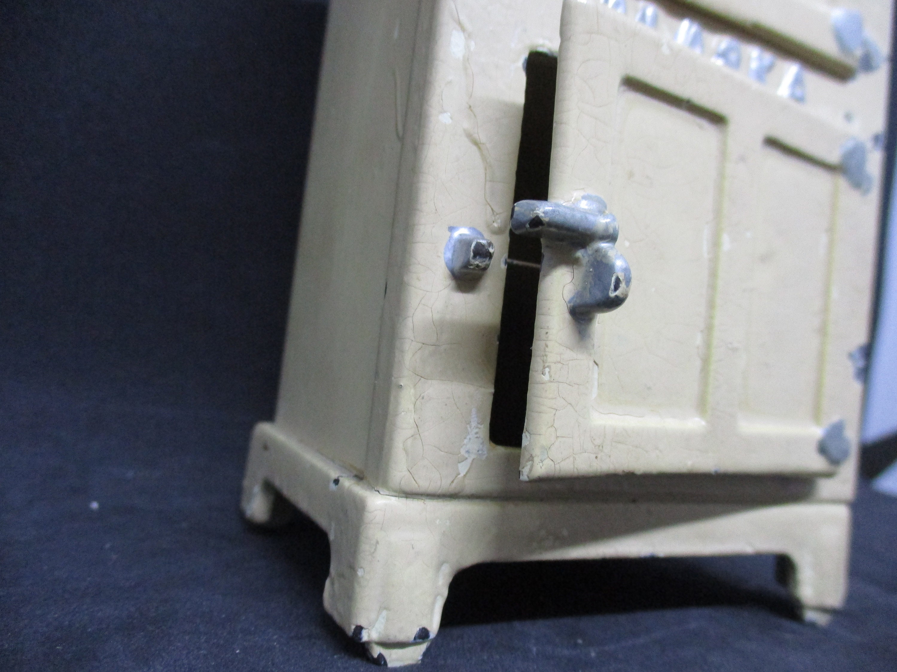 Arcade Cast Iron Alaska Ice Box - Etsy