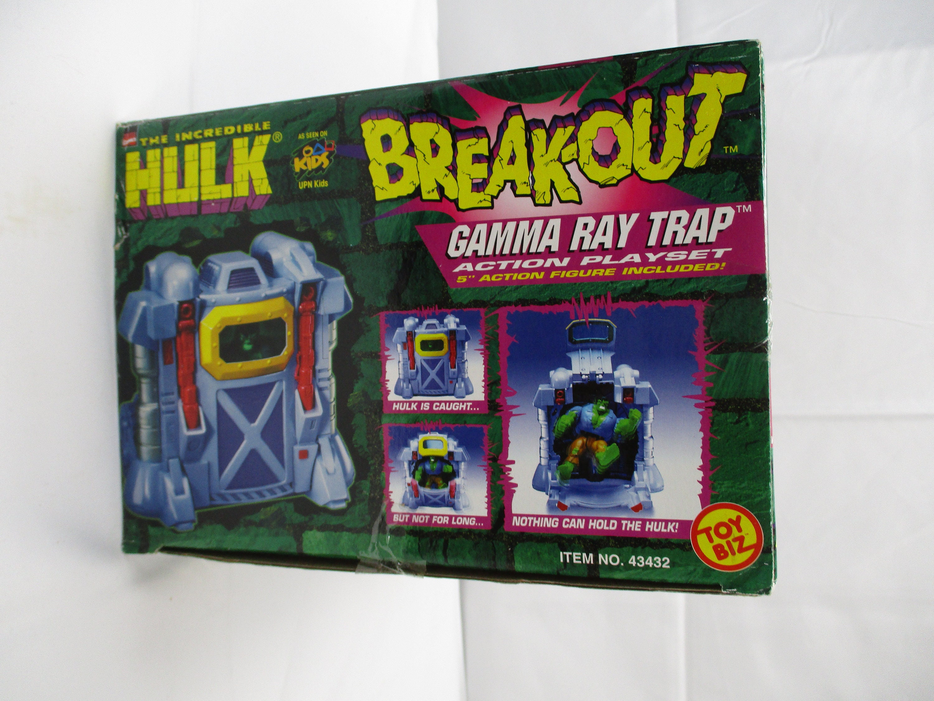 1997 Toy Biz - Marvels the Incredible Hulk Break-out Gamma Ray Trap ...