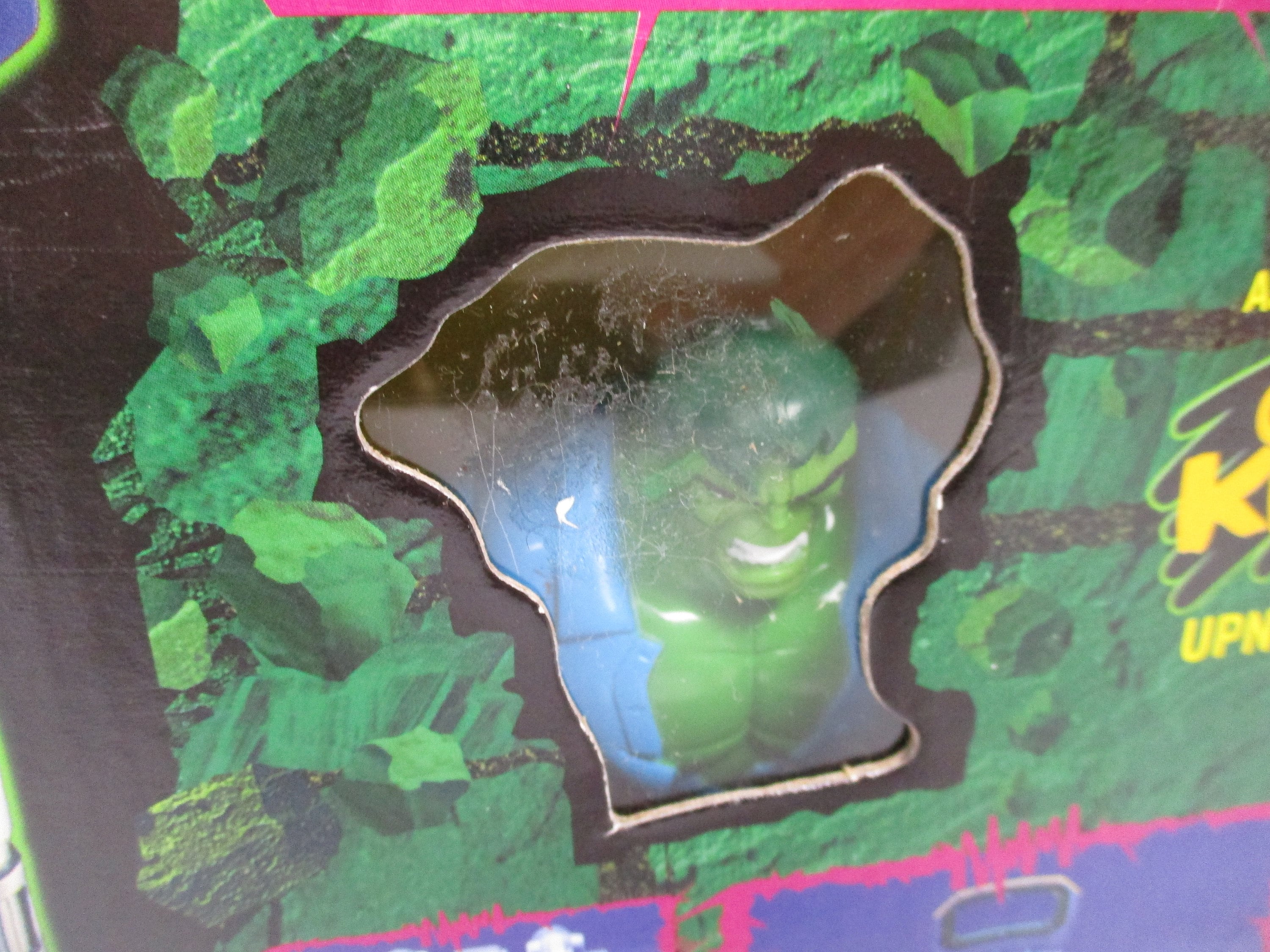 1997 Toy Biz - Marvels the Incredible Hulk Break-out Gamma Ray Trap ...