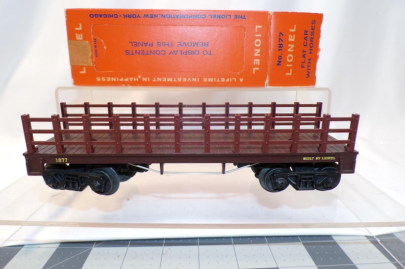 Lionel Postwar No. 1877 Flat Car With Fence and Horses (box Included ...