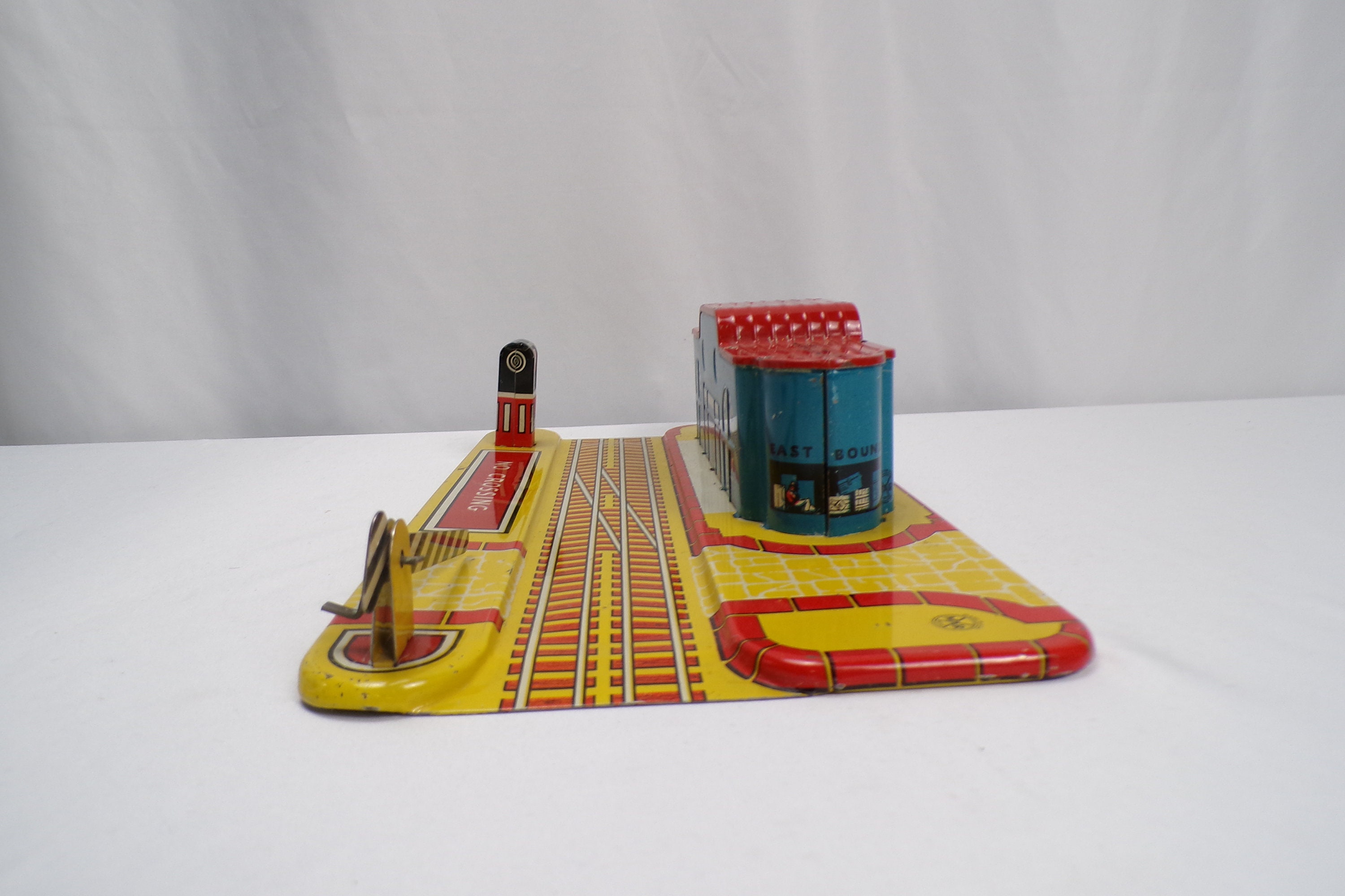 Marx Toys Tin Union Station Model Train Station (blue and Yellow) - Etsy