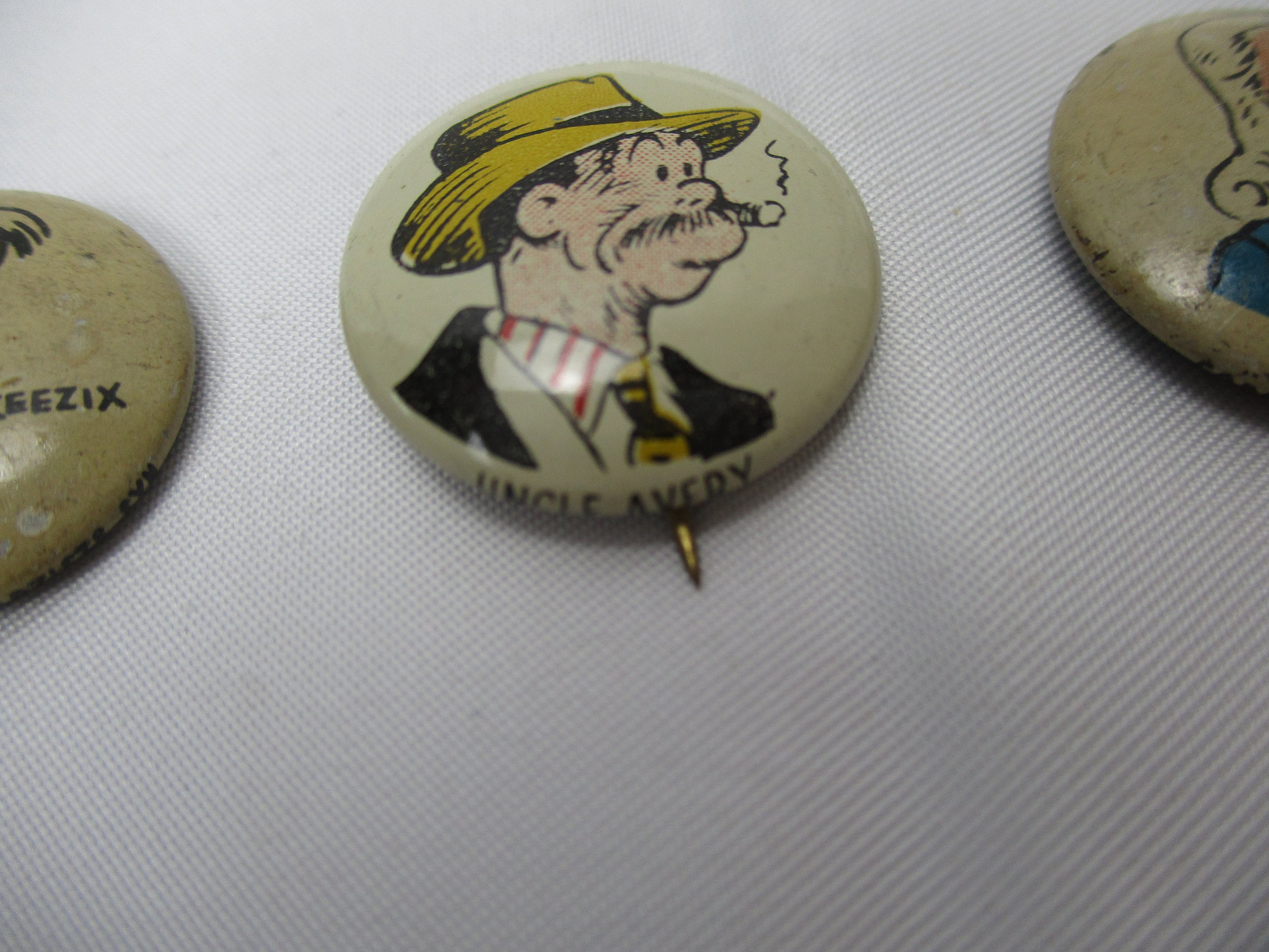 Kellogg's Pep Pins - Uncle Walt, Skeezix, Uncle Avery, and Nina From ...