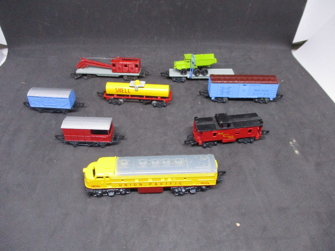 Lone Star Train Set Engine and Cars (made in England) - Etsy