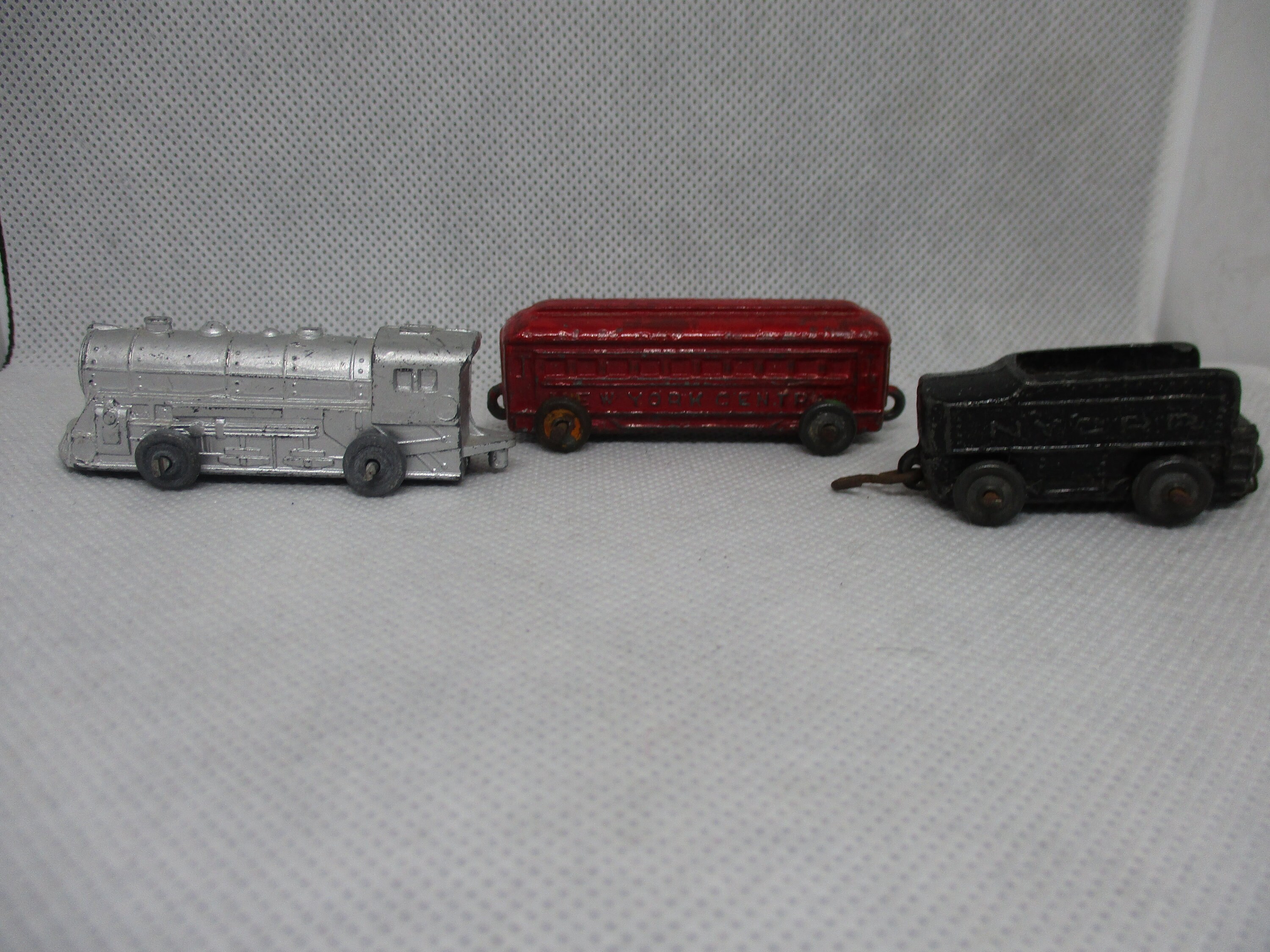 Vintage Miniature Cast Metal Train - Engine and Two Cars (prewar) - Etsy
