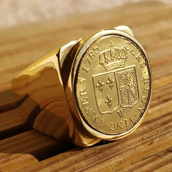 Royal Signet Ring - Etsy